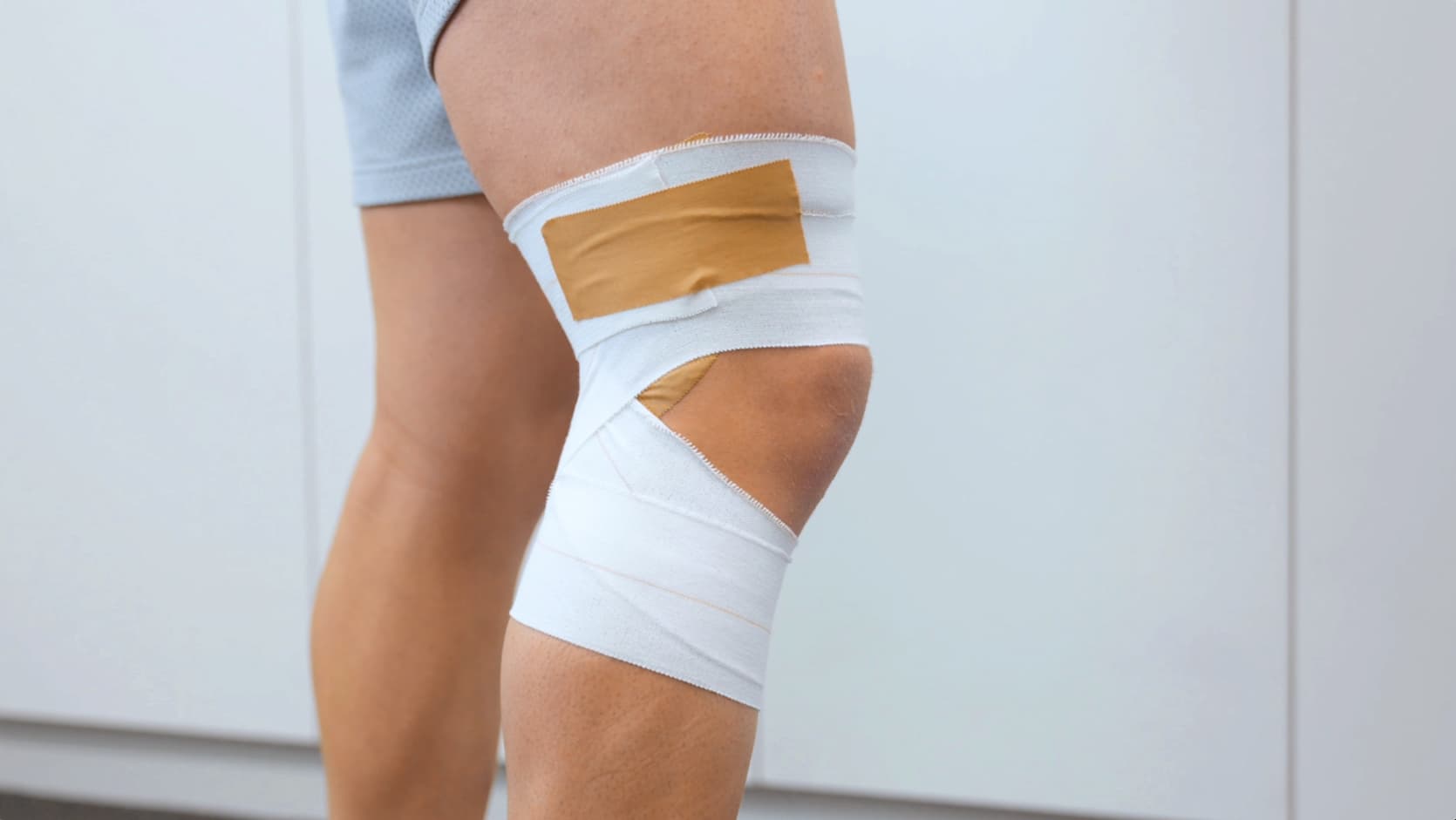 ACL Taping – Limiting Knee Hyperextension - GoLevita