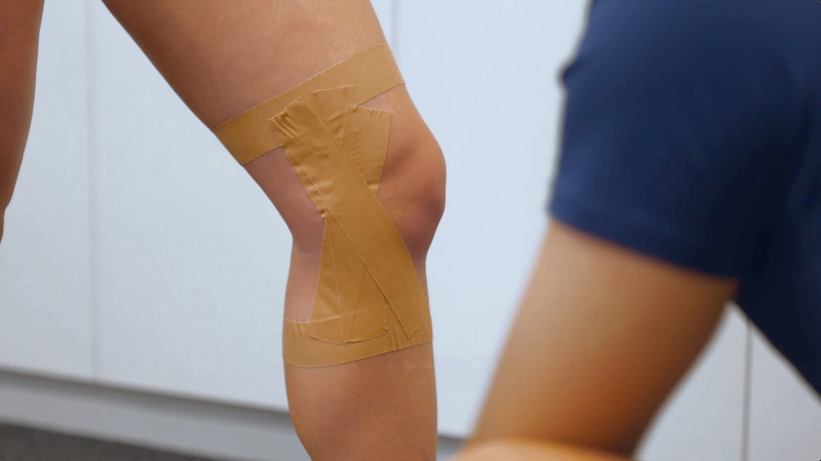 MCL Taping – Medial Knee Support - GoLevita
