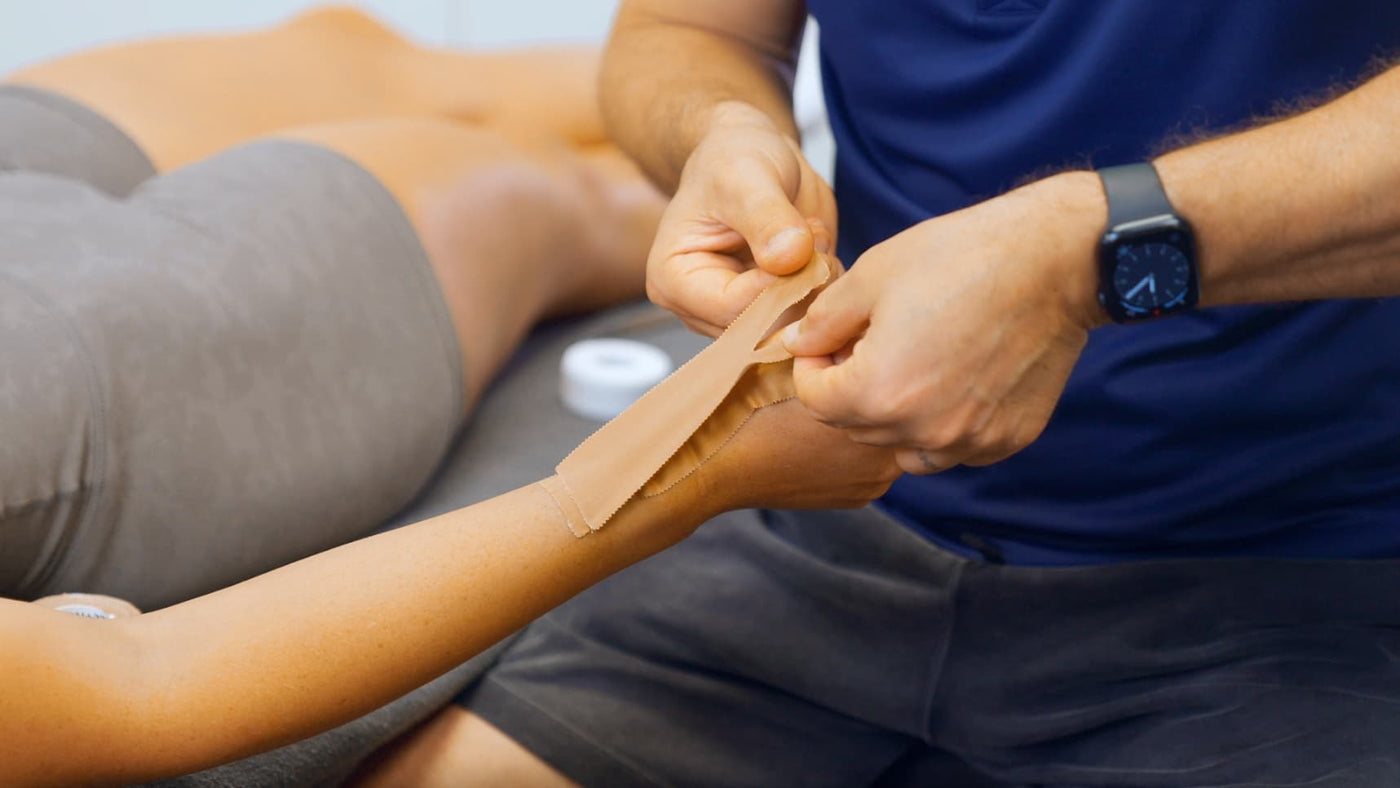 Thumb Spica Taping – De Quervain’s Tenosynovitis Support - GoLevita