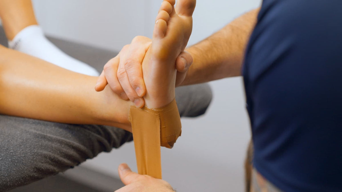 Heel Lock Taping – Fat Pad & Neural Heel Pain - GoLevita